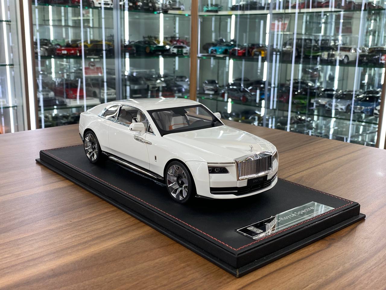 1/18 Resin – Rolls Royce Spectre (Grey) by DF Models – Limited 51 pcs ...